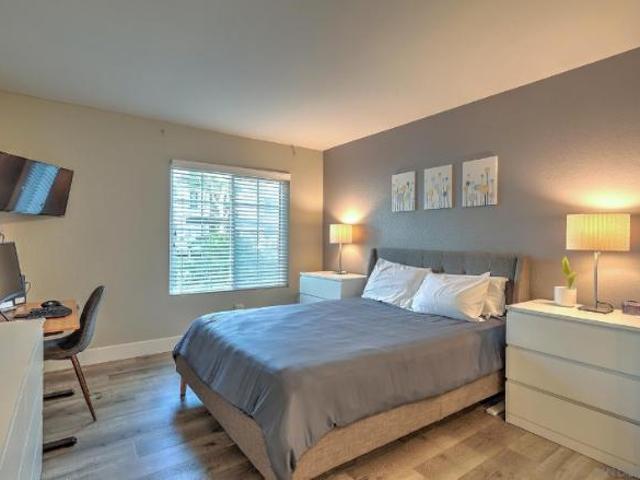 1 Br, 1 bath, Condo 10940 Summerdale Way