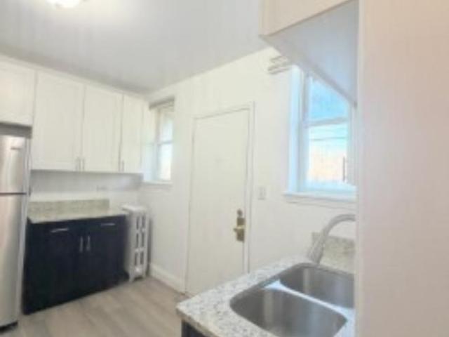 1 Br, 1 bath, Condo 10985 S Church Street