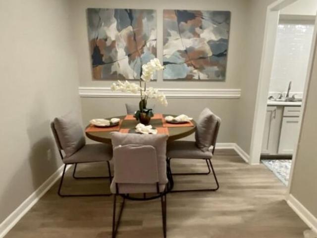 1 Br, 1 bath, Condo 10901 Meadowglen Ln
