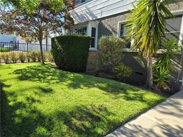1 Br, 1 bath, Condo 10939 1/2 Moorpark