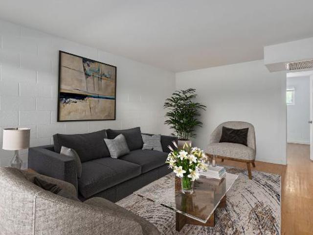 1 Br, 1 bath, Condo 109 E Broadway Rd
