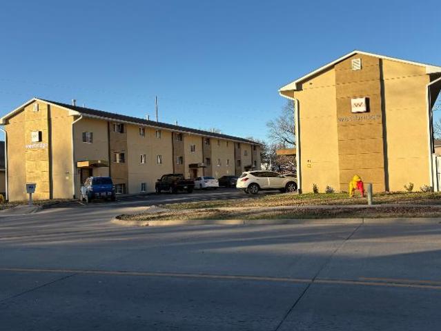 1 Br, 1 bath, Condo 109 E Quincy St