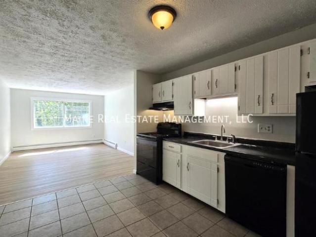 1 Br, 1 bath, Condo 10 Tall Pines Dr Apt