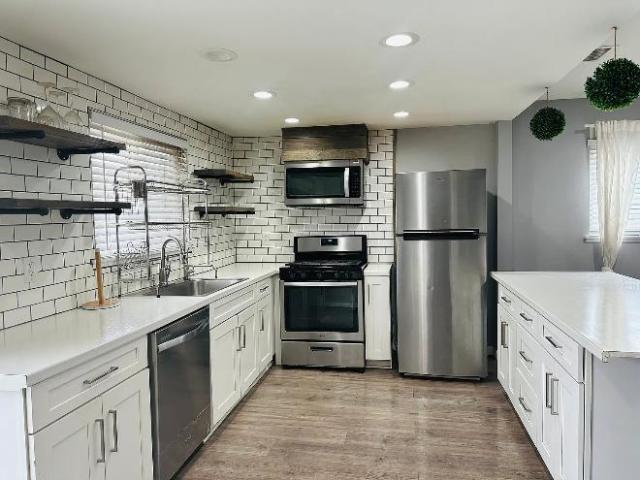 1 Br, 1 bath, Condo 11071 Bixler Ave