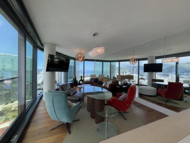 1 Br, 1 bath, Condo 1108 Auahi St