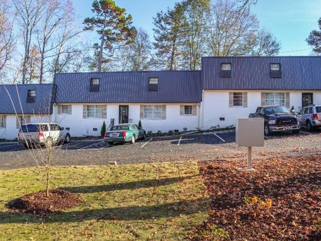 1 Br, 1 bath, Condo 110 Burdine Rd