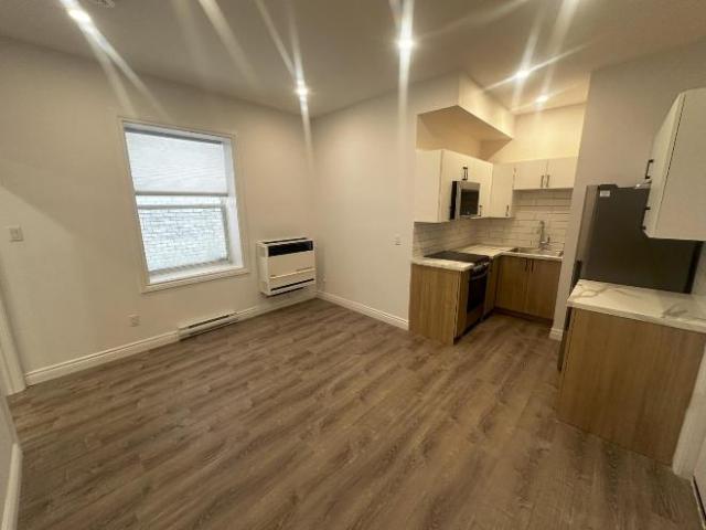 1 Br, 1 bath, Condo 110 Gloucester Street4