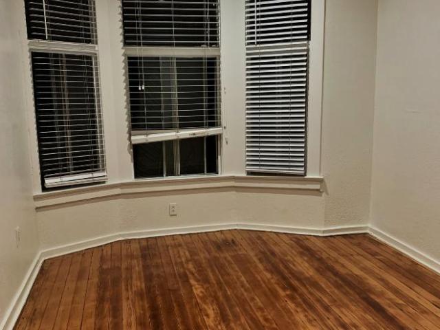 1 Br, 1 bath, Condo 1114 Poinsettia Dr