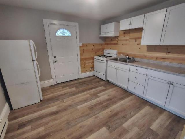 1 Br, 1 bath, Condo 1116 Blackhawk Boulevard 4