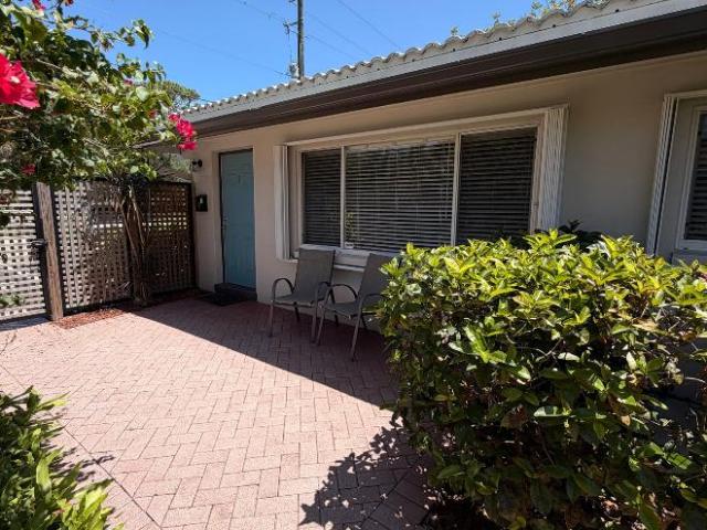 1 Br, 1 bath, Condo 1117 SW 15th Ave