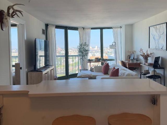 1 Br, 1 bath, Condo 111 W Maple St