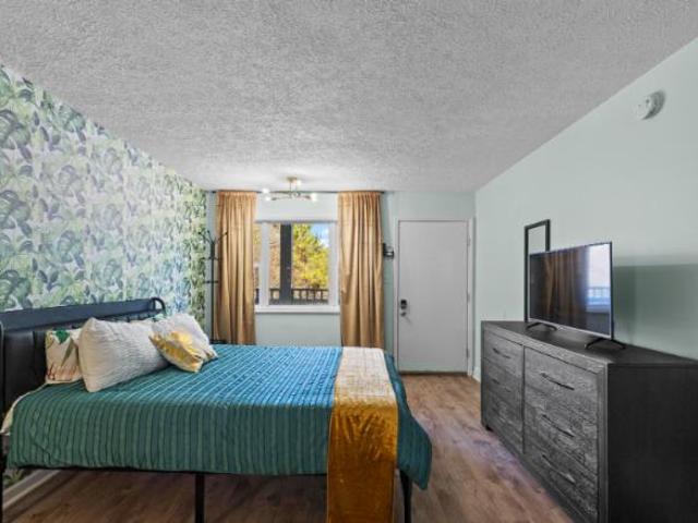 1 Br, 1 bath, Condo 1122 Highway 210