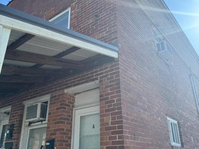 1 Br, 1 bath, Condo 112 S Virginia St