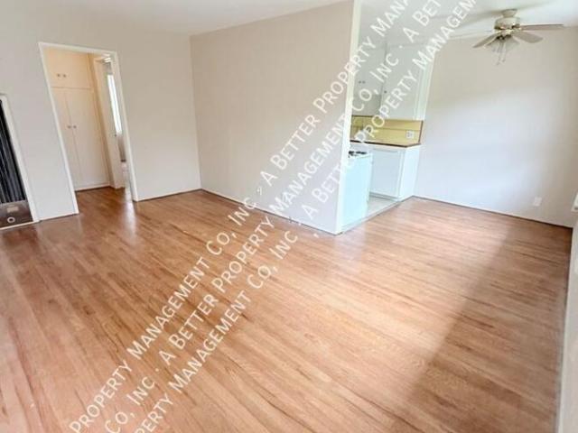 1 Br, 1 bath, Condo 1135 E Appleton St