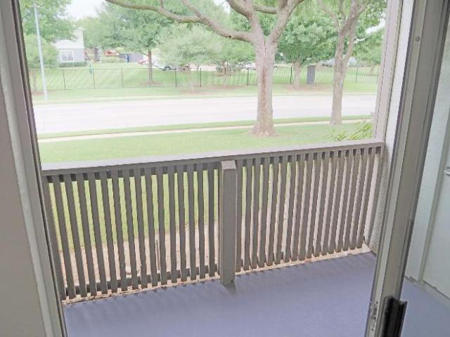 1 Br, 1 bath, Condo 1130 Bear Creek Pkwy
