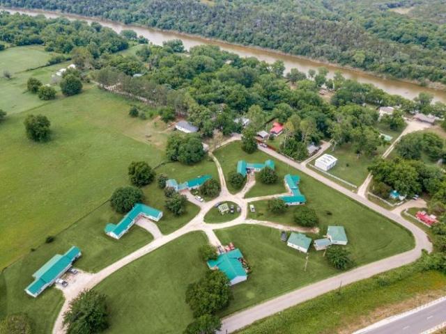 1 Br, 1 bath, Condo 1140 County Rd 315