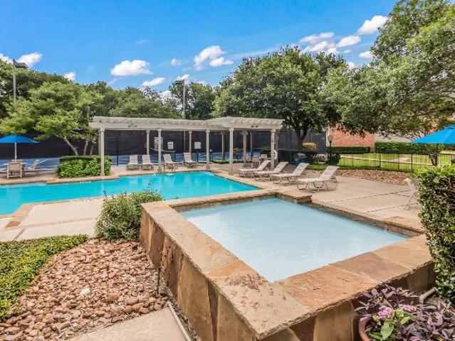 1 Br, 1 bath, Condo 114111 Research Blvd