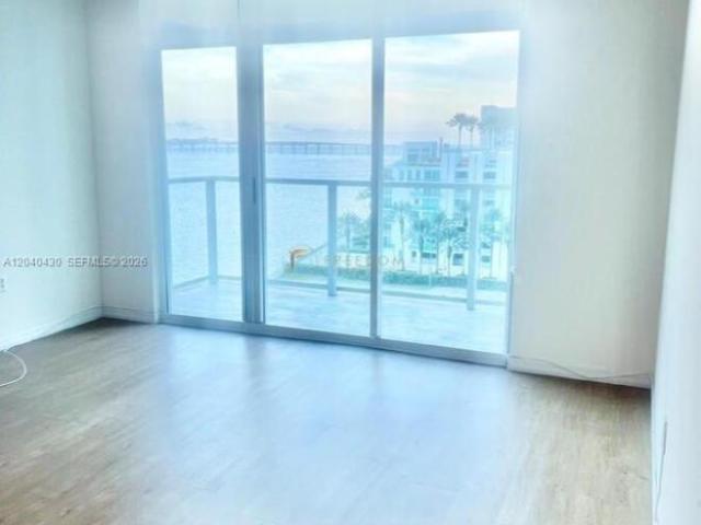 1 Br, 1 bath, Condo 1155 Brickell Bay Dr