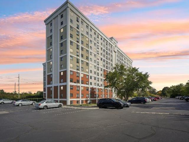1 Br, 1 bath, Condo 1150 N White River Parkway West