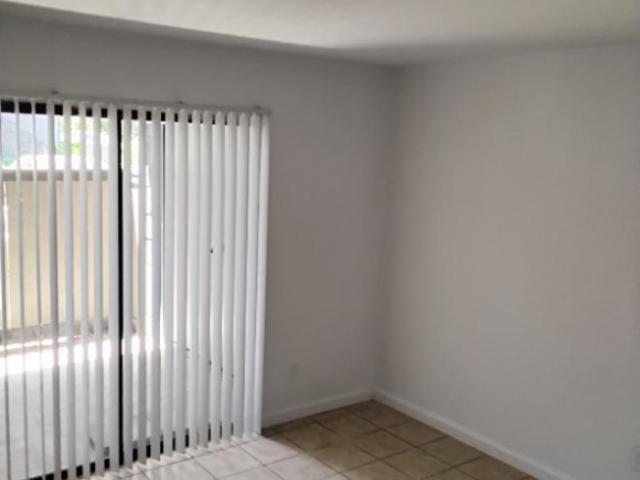 1 Br, 1 bath, Condo 1151 S Chestnut