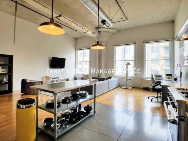 1 Br, 1 bath, Condo 115 W 4th St