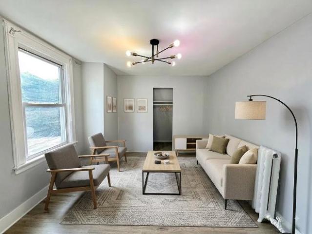 1 Br, 1 bath, Condo 117 4th Ave