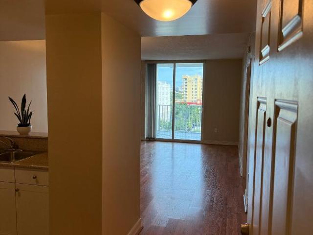 1 Br, 1 bath, Condo 117 NW 42nd Ave