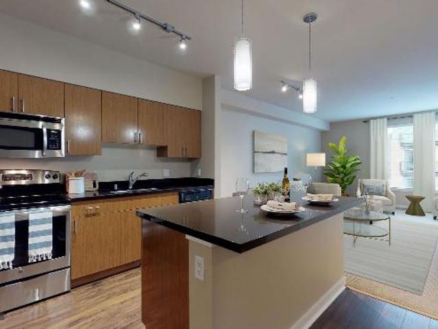 1 Br, 1 bath, Condo 11801 97th Lane NE