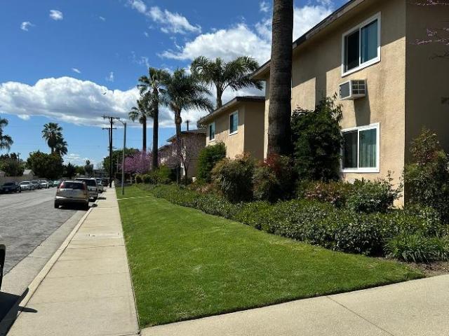 1 Br, 1 bath, Condo 1181 E Hollyvale Street