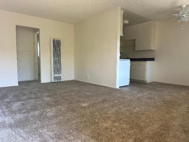 1 Br, 1 bath, Condo 1181 E Hollyvale Street