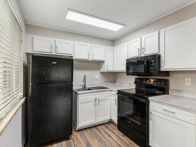 1 Br, 1 bath, Condo 1190 South Allison Street