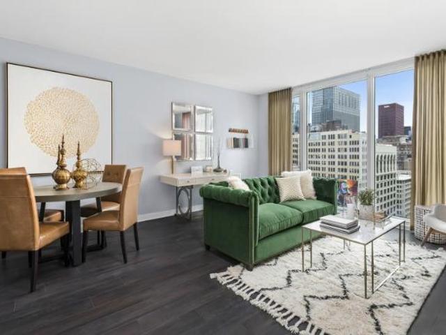 1 Br, 1 bath, Condo 119 W Randolph St