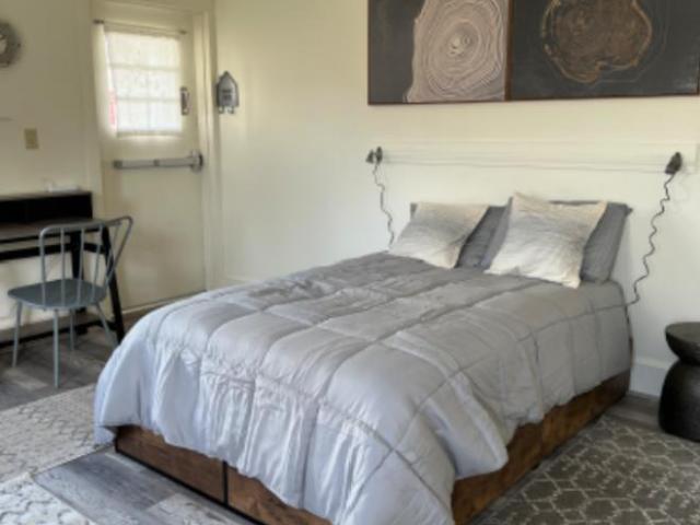 1 Br, 1 bath, Condo 11 Chapel Street