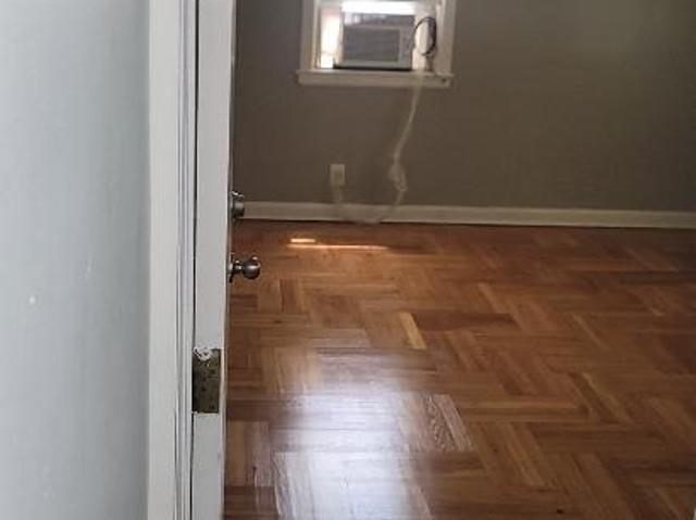 1 Br, 1 bath, Condo 11 Corbin Court #1