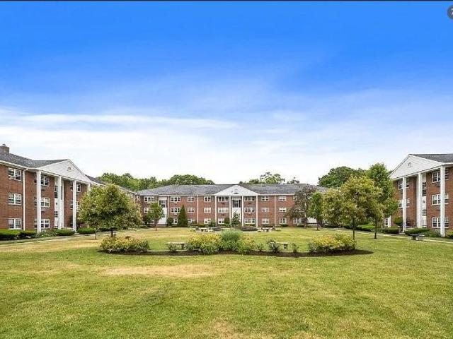 1 Br, 1 bath, Condo 11 Old Colony Lane
