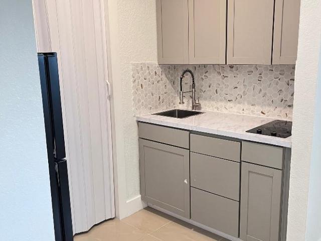 1 Br, 1 bath, Condo 12040 SW 6th St