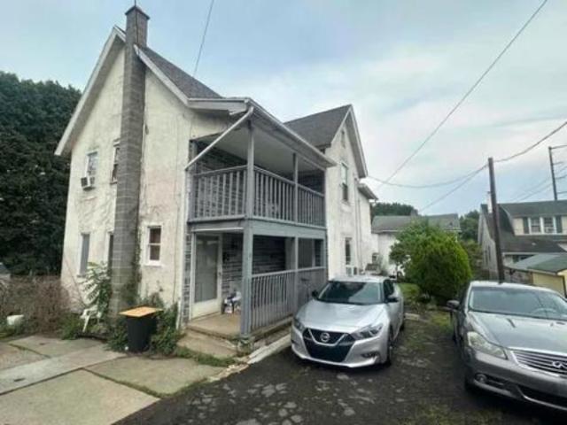 1 Br, 1 bath, Condo 1206 Farber Court
