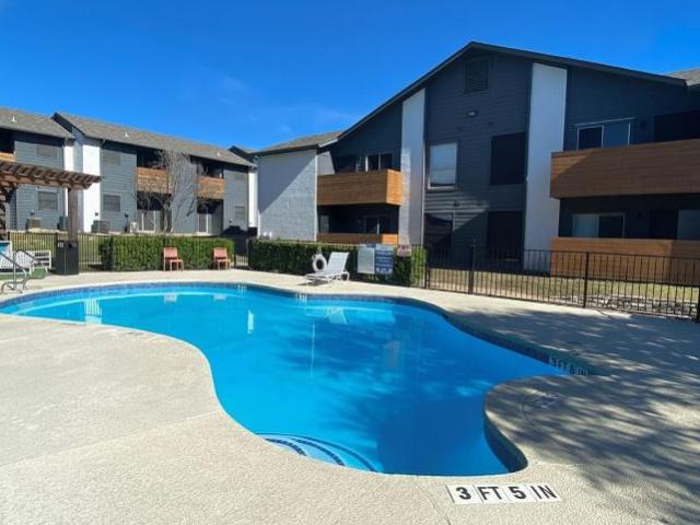 1 Br, 1 bath, Condo 1200 Mearns Meadows