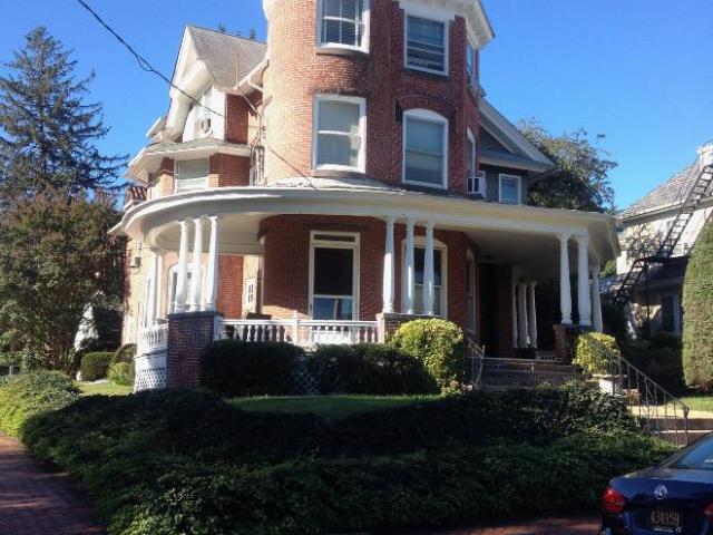 1 Br, 1 bath, Condo 1200 W 10th St
