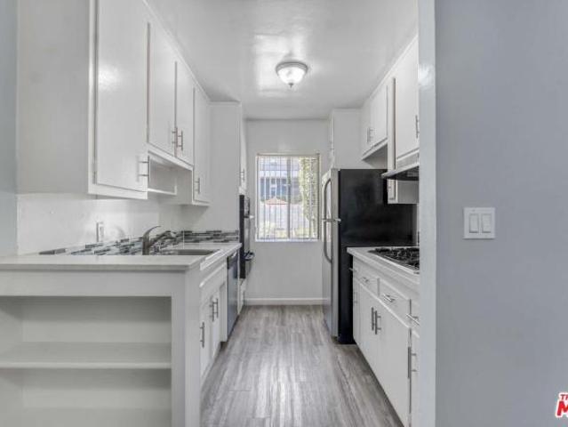1 Br, 1 bath, Condo 12015 Kling St