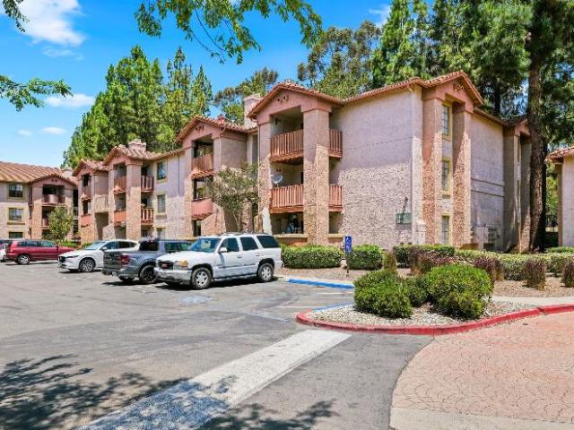 1 Br, 1 bath, Condo 12023 Alta Carmel Court