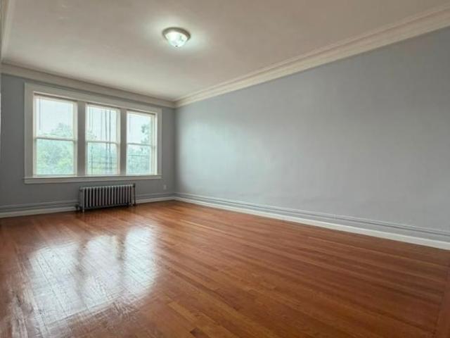 1 Br, 1 bath, Condo 120 N Oraton Parkway