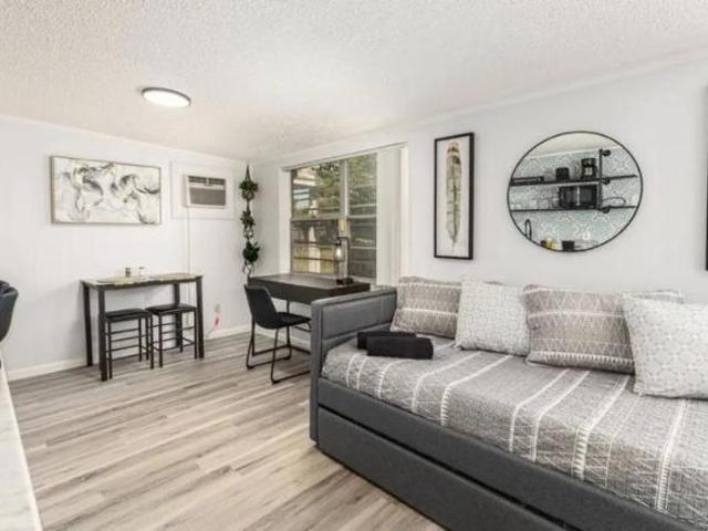 1 Br, 1 bath, Condo 1214 N Pine Hills Rd