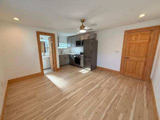 1 Br, 1 bath, Condo 121 18th Ave N