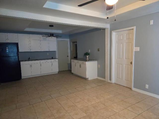 1 Br, 1 bath, Condo 121 Hess St
