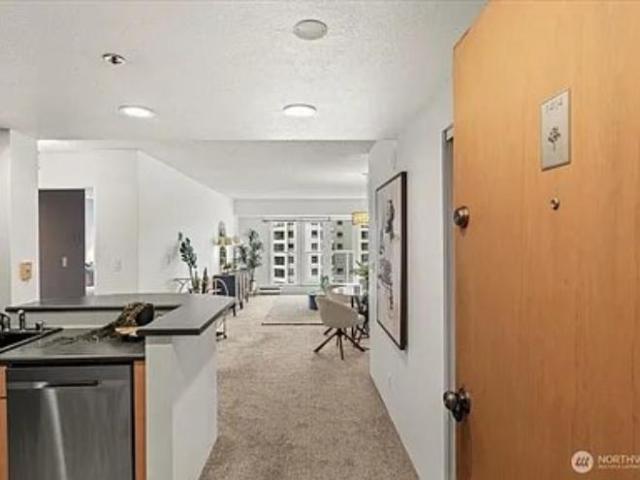 1 Br, 1 bath, Condo 121 Vine Street