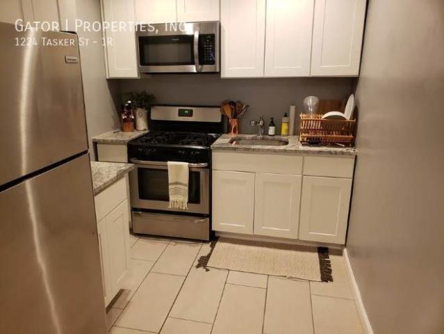 1 Br, 1 bath, Condo 1224 Tasker St