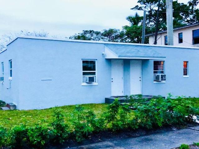 1 Br, 1 bath, Condo 12215 Lakeshore Dr