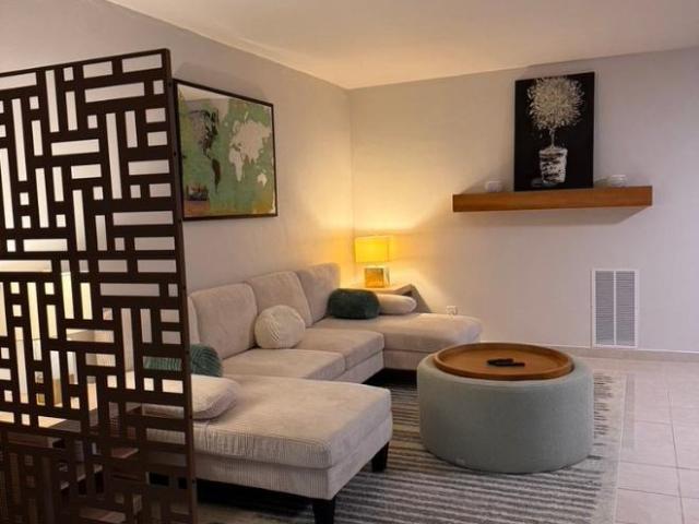 1 Br, 1 bath, Condo 1221 Drew St