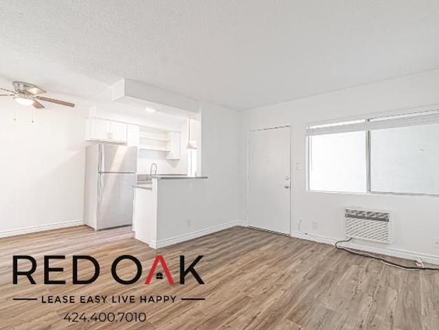 1 Br, 1 bath, Condo 1221 S Atlantic Blvd